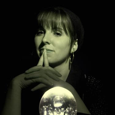 What Is A Medium? (And how they help) - Healing & Power